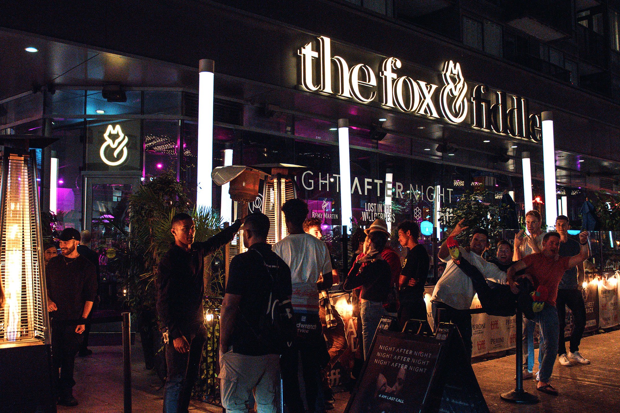 Saturday Night - Restaurant & Bar Reviews